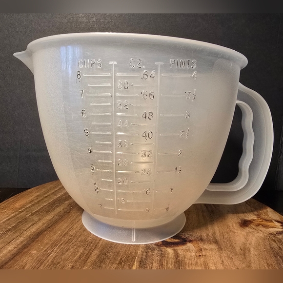 Tupperware | Kitchen | Vintage Tupperware 2 Litre 4 Pints 8 Cup ...